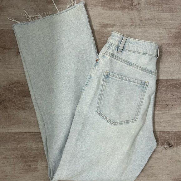 Garage | Jeans | Garage Wide Leg Distressed Light Wash Jeans Fit Very ...